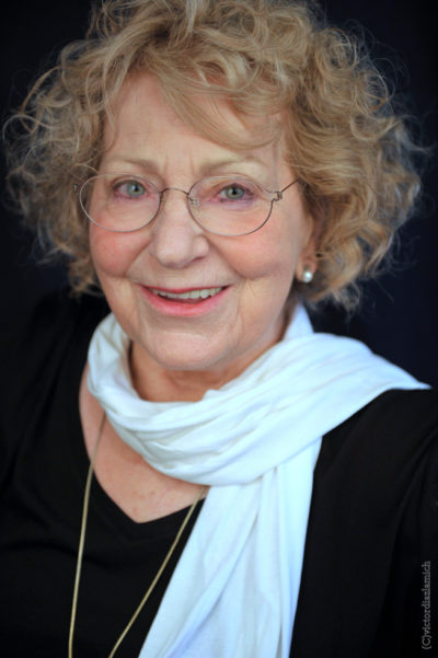 Denise Boucher, Boîte d’images : Dans le tourbillon de la vie, une fée ...