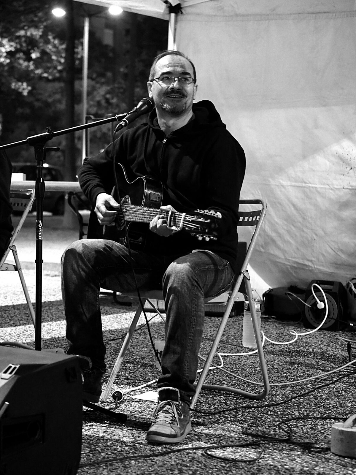 Dans la mêlée des étoiles : entretien avec Claude Gobet – Recours au poème